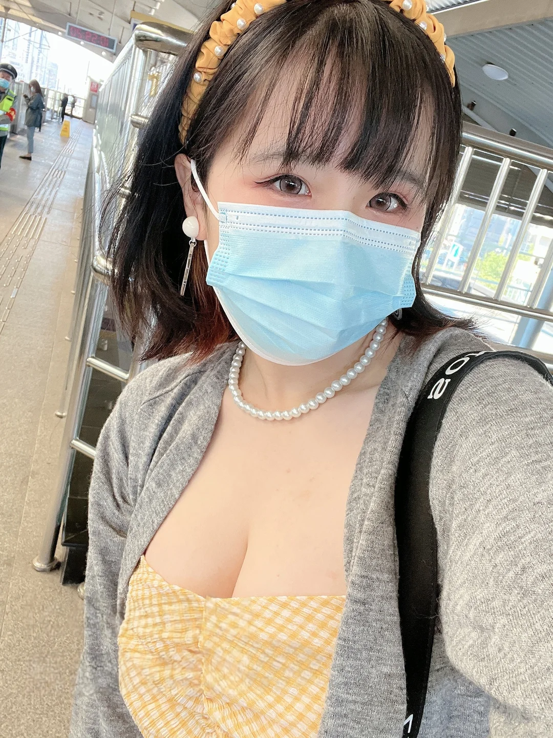 阿半今天很开心 – 黄色抹胸 [68P 1V] | 91绅士 | 超清写真集 | 91shenshi